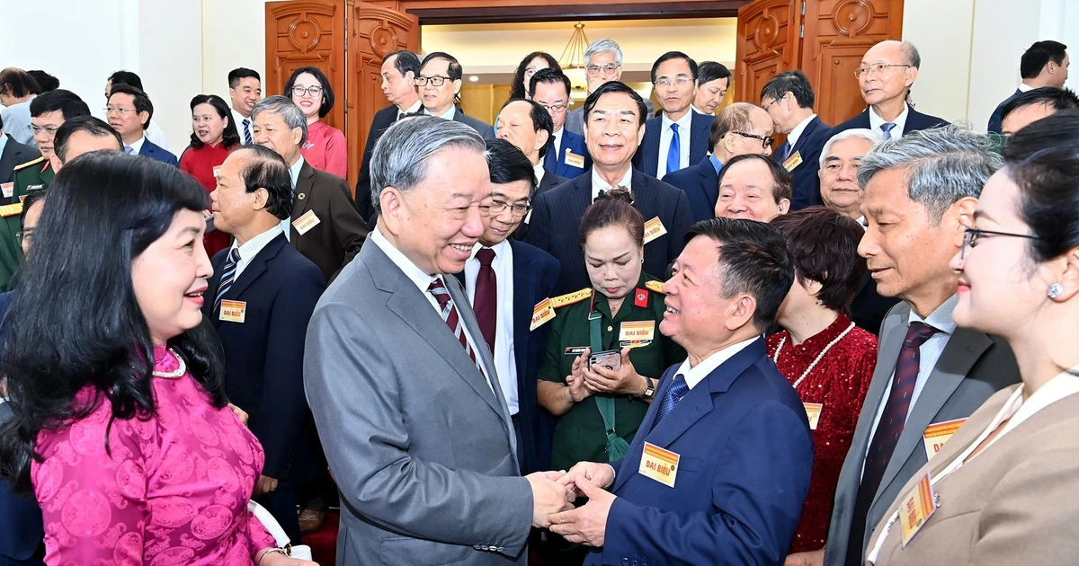 越共中央总书记苏林：知识分子、科学家和文艺工作者将继续当好开路先锋，引领民族强劲前行 | Nhan Dan Online