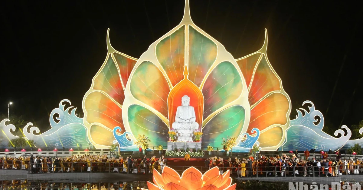 莲灯闪耀，喜迎2025年联合国卫塞节大典【组图】 | Nhan Dan Online